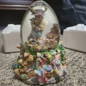 PCCW | Accents | Pccw Vintage Easter Bunny Musical Water Globe Spring ...